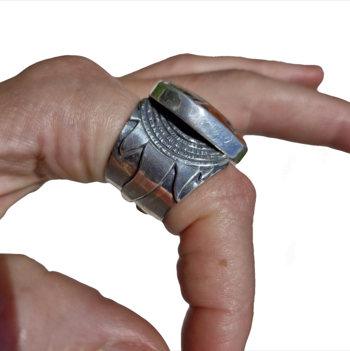 Sunburst Boulder Opal Ring – Lost Stone AU